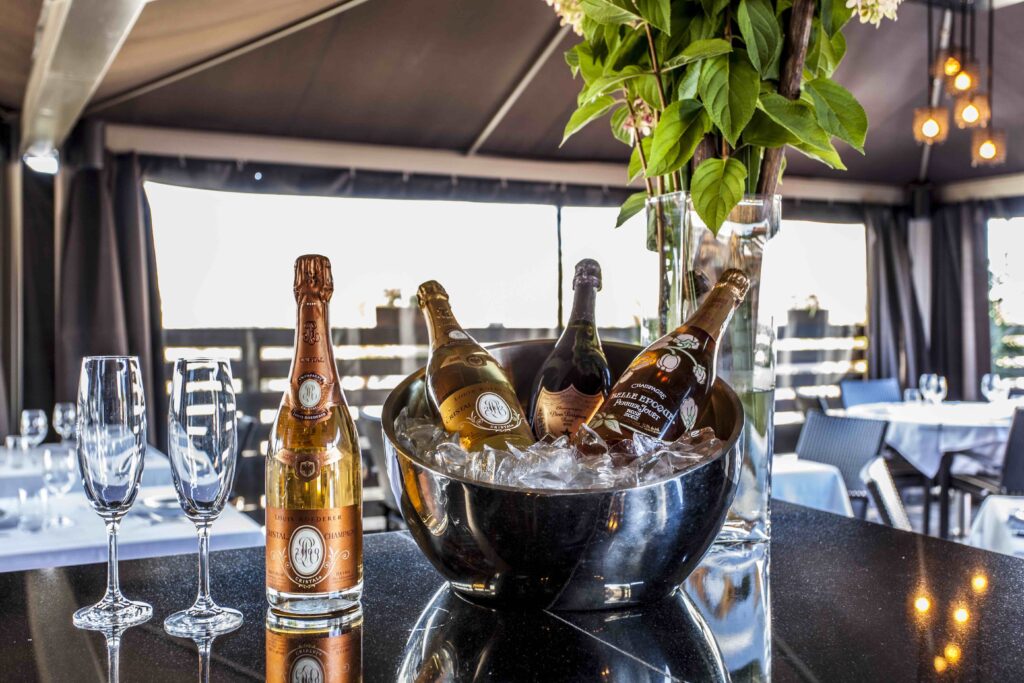 Steak House - Rib N Reef - Montreal's Steakhouse & Cigar Lounge